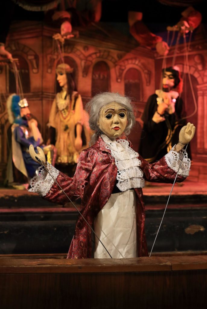 National Marionette Theater Review: Title Character Flashes His Wood in ...
