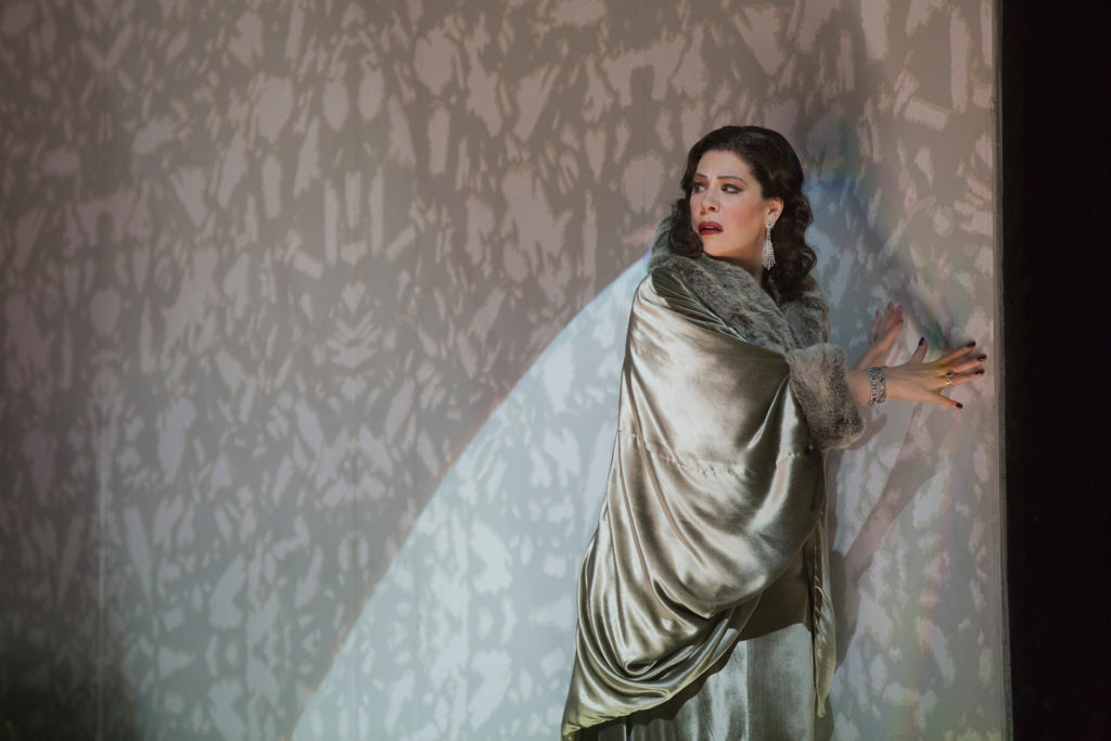Artist Profile: Sondra Radvanovsky, A 21st Century Superstar Soprano ...