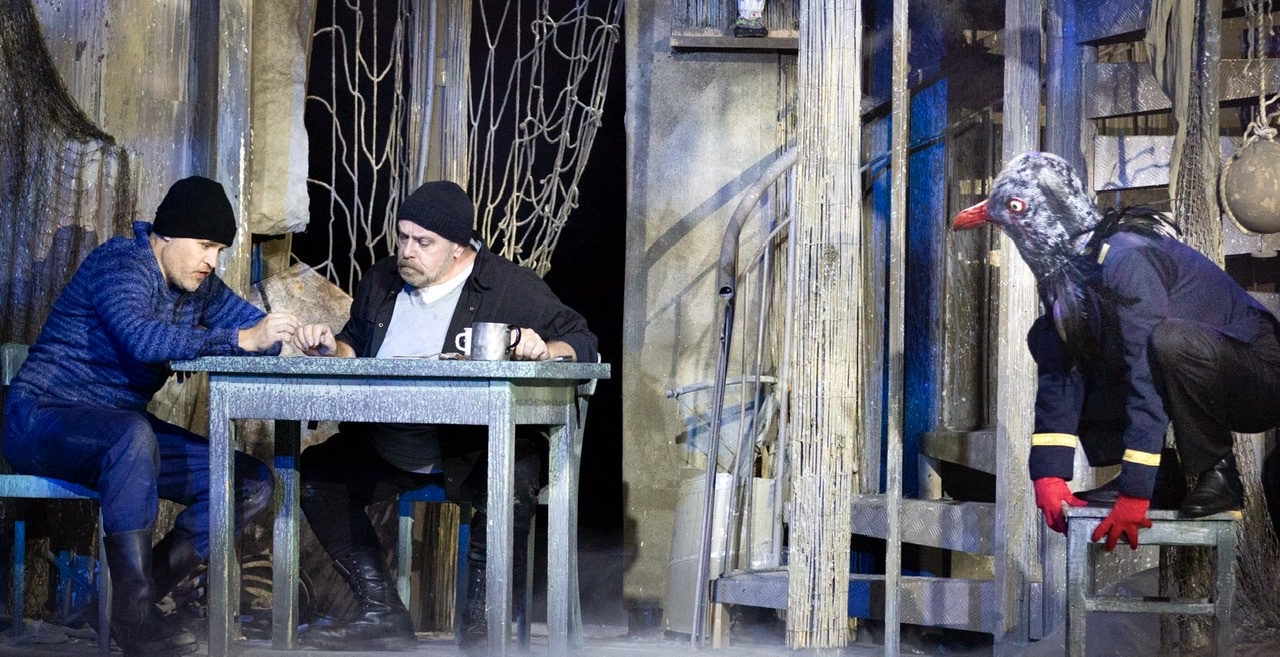 Tiroler Landestheater 2020-21 Review: The Lighthouse - OperaWire OperaWire