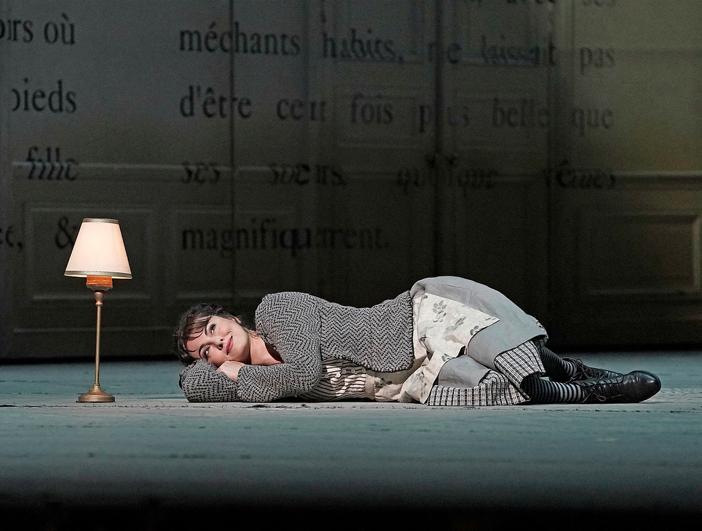 Isabel Leonard Leads Metropolitan Opera's Holiday 'Cinderella ...