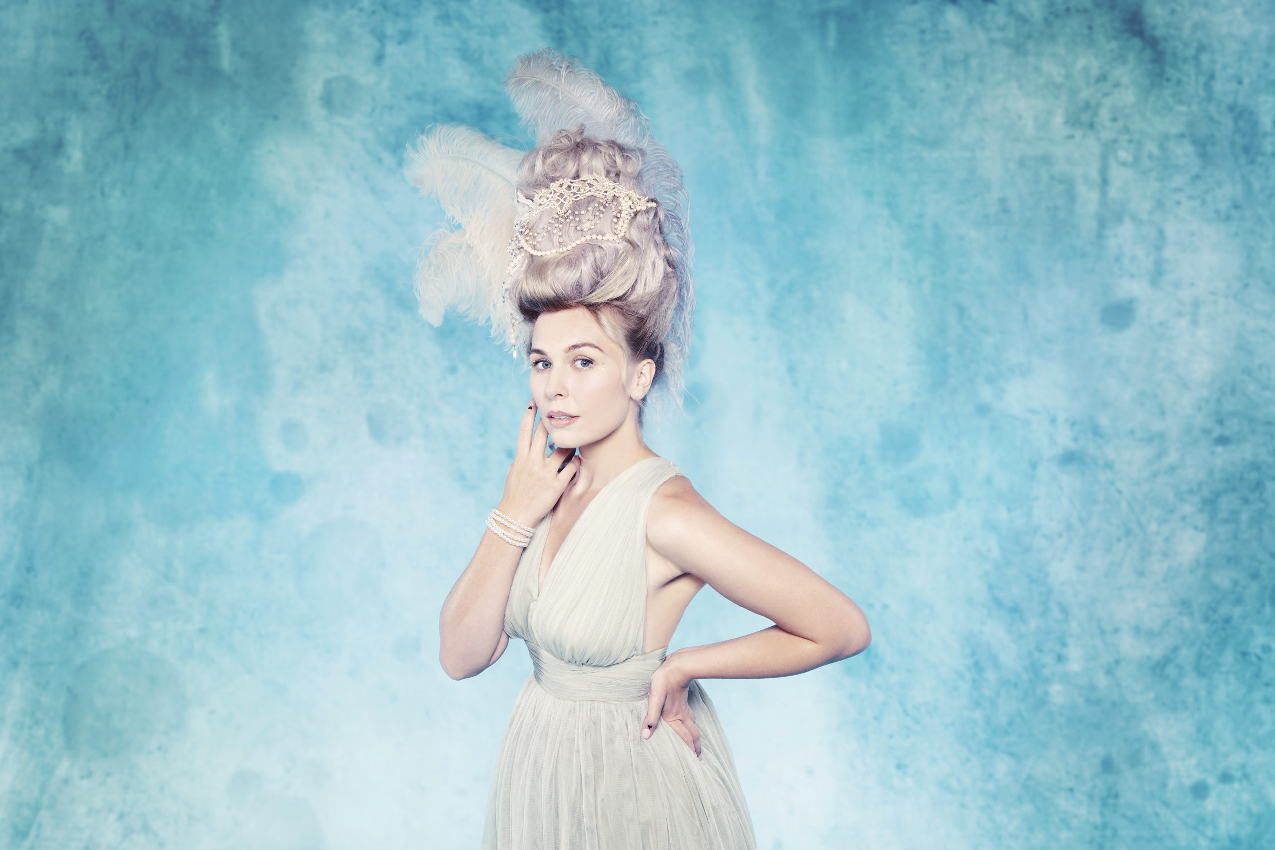 Q & A: Elsa Dreisig on Her New Album 'Mozart X 3' & Playing Different ...