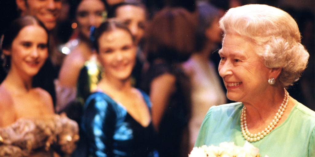 The Opera World Pays Tribute to Queen Elizabeth II - OperaWire OperaWire
