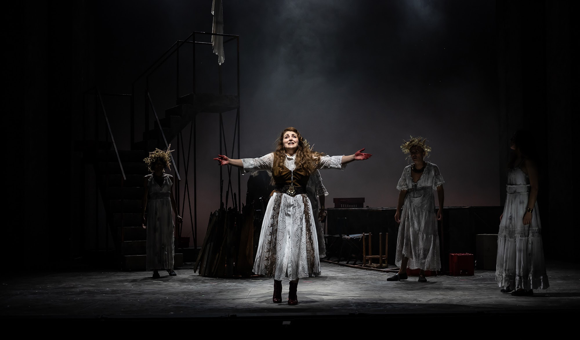 Wexford Festival Opera 2023 Review: L’Aube Rouge - OperaWire OperaWire