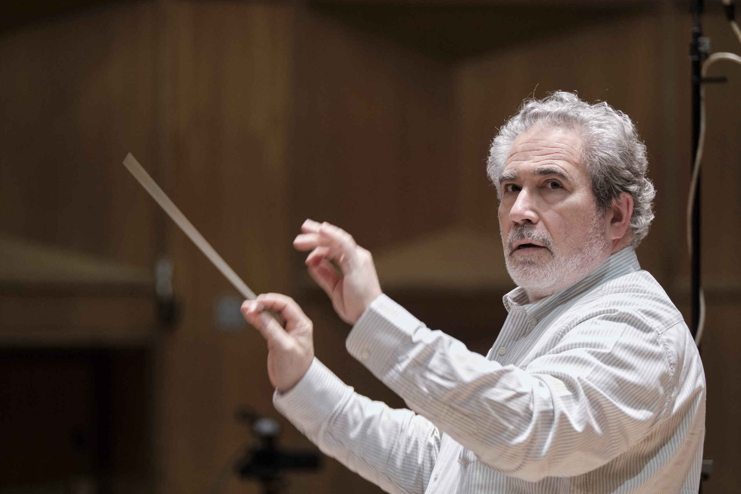 Carlo Rizzi Awarded Order of the Star of Italy - OperaWire OperaWire