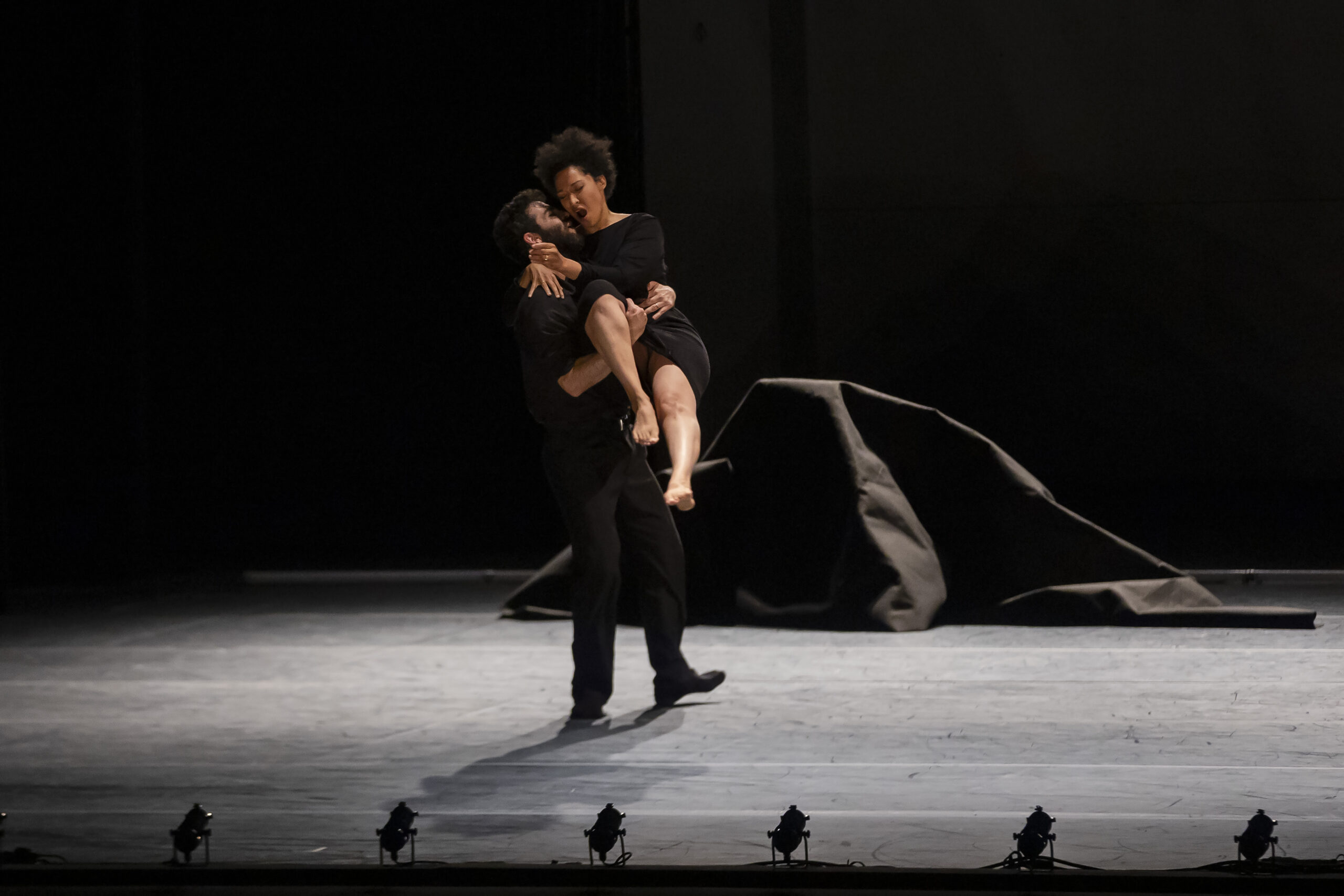 Cal Performances 2024 Review: Harawi - OperaWire OperaWire