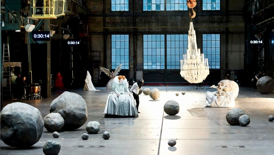 The Many Extremes of Opera in 5 Examples - OperaWire OperaWire