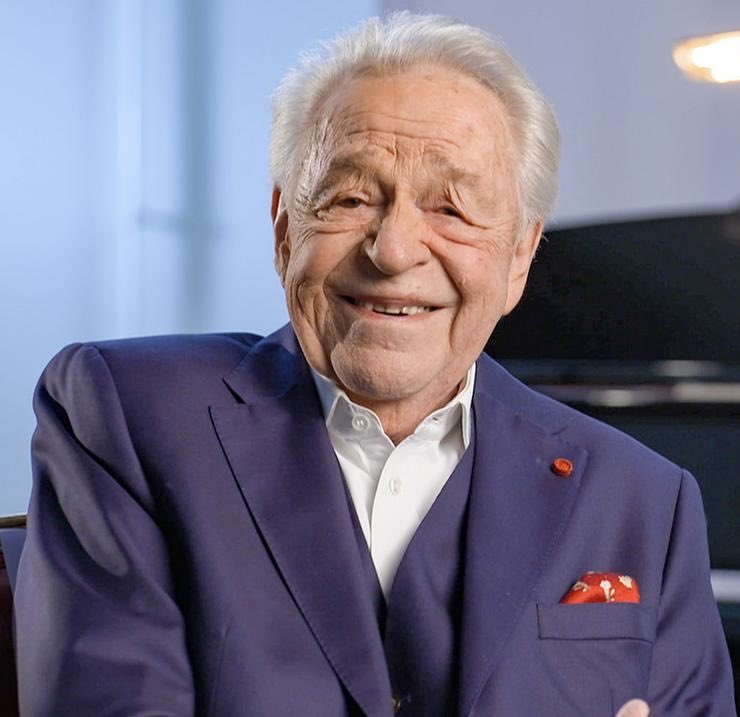 Obituary: Famed Operetta Singer Harald Serafin Dies at 93 - OperaWire ...