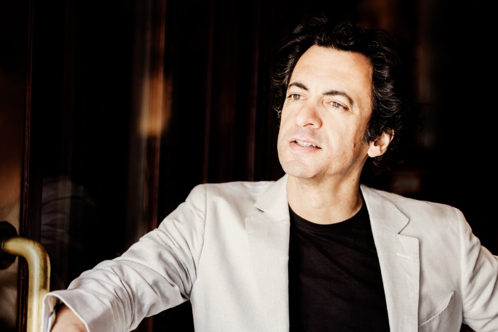 Teatro Colón de Buenos Aires Names Alejo Pérez New Music Director ...