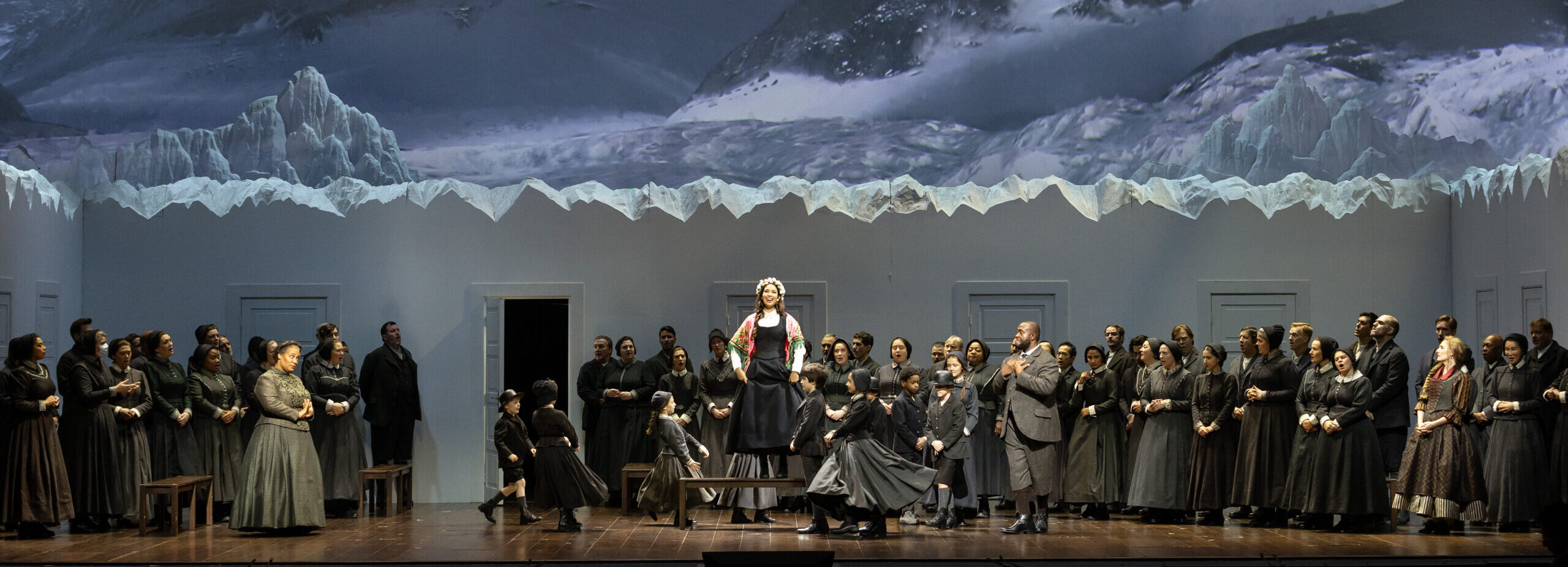 Metropolitan Opera 2025-26 Review: La Sonnambula - OperaWire OperaWire