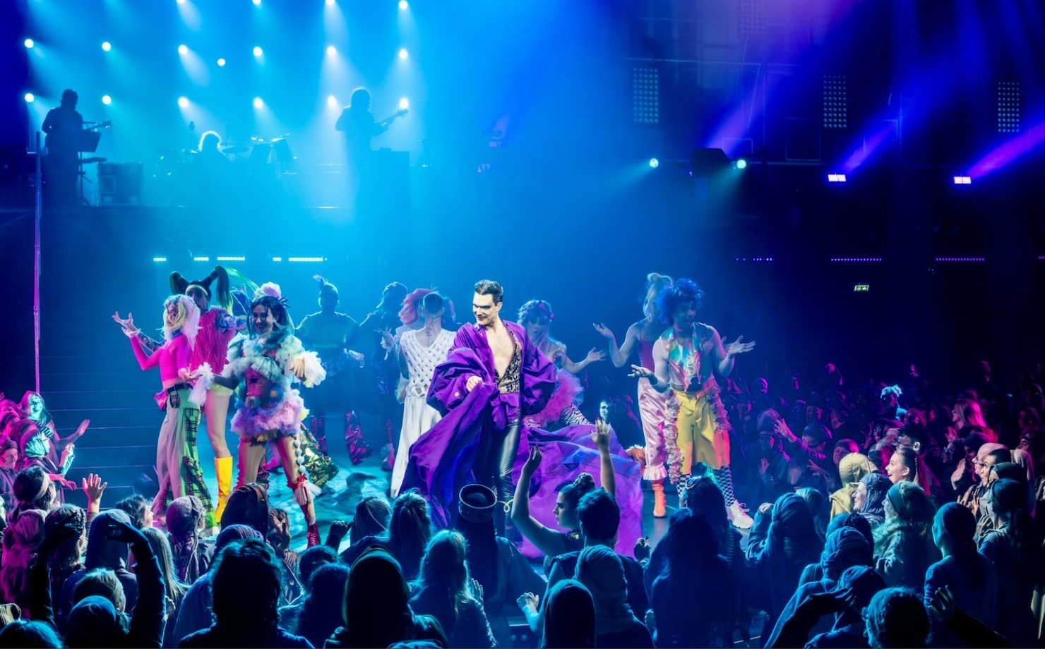 Komische Oper Berlin 2025 Review: Jesus Christ Superstar - OperaWire ...