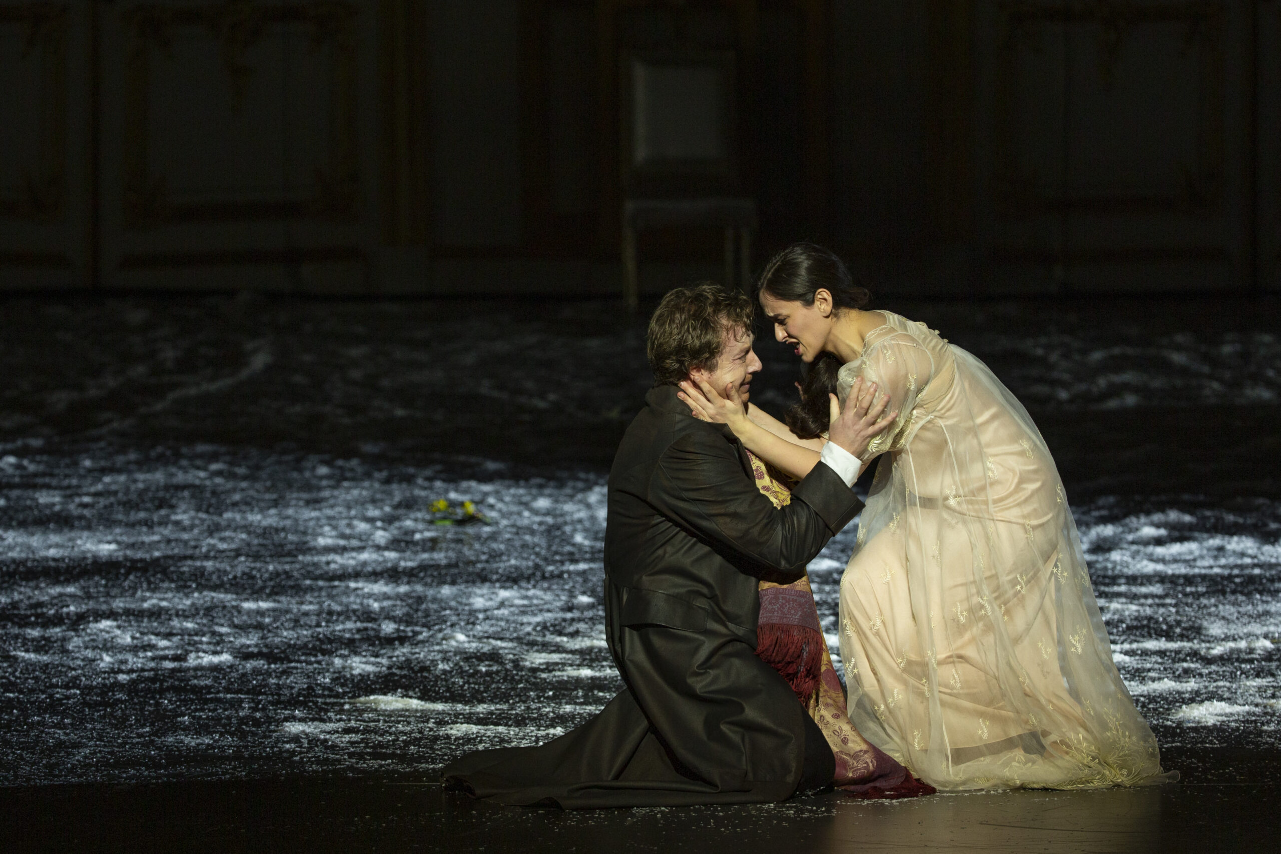 Opéra National de Paris 2025-26 Review: Eugene Onegin - OperaWire OperaWire